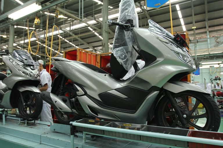 Honda PCX Tambah 1 Warna Baru Lagi, Sophisticated Matte Silver