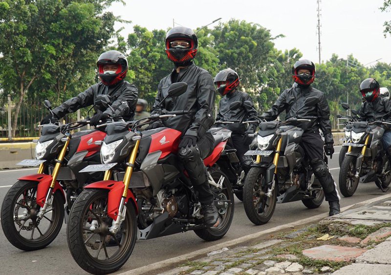 Honda CB150R: Touring Komunitas - Sepedamotor.com