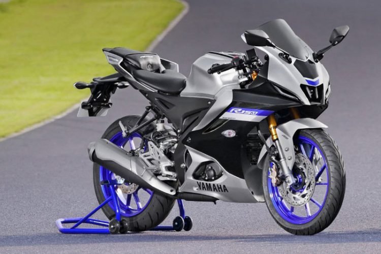 Yamaha R15M Eksklusif - Sepedamotor.com